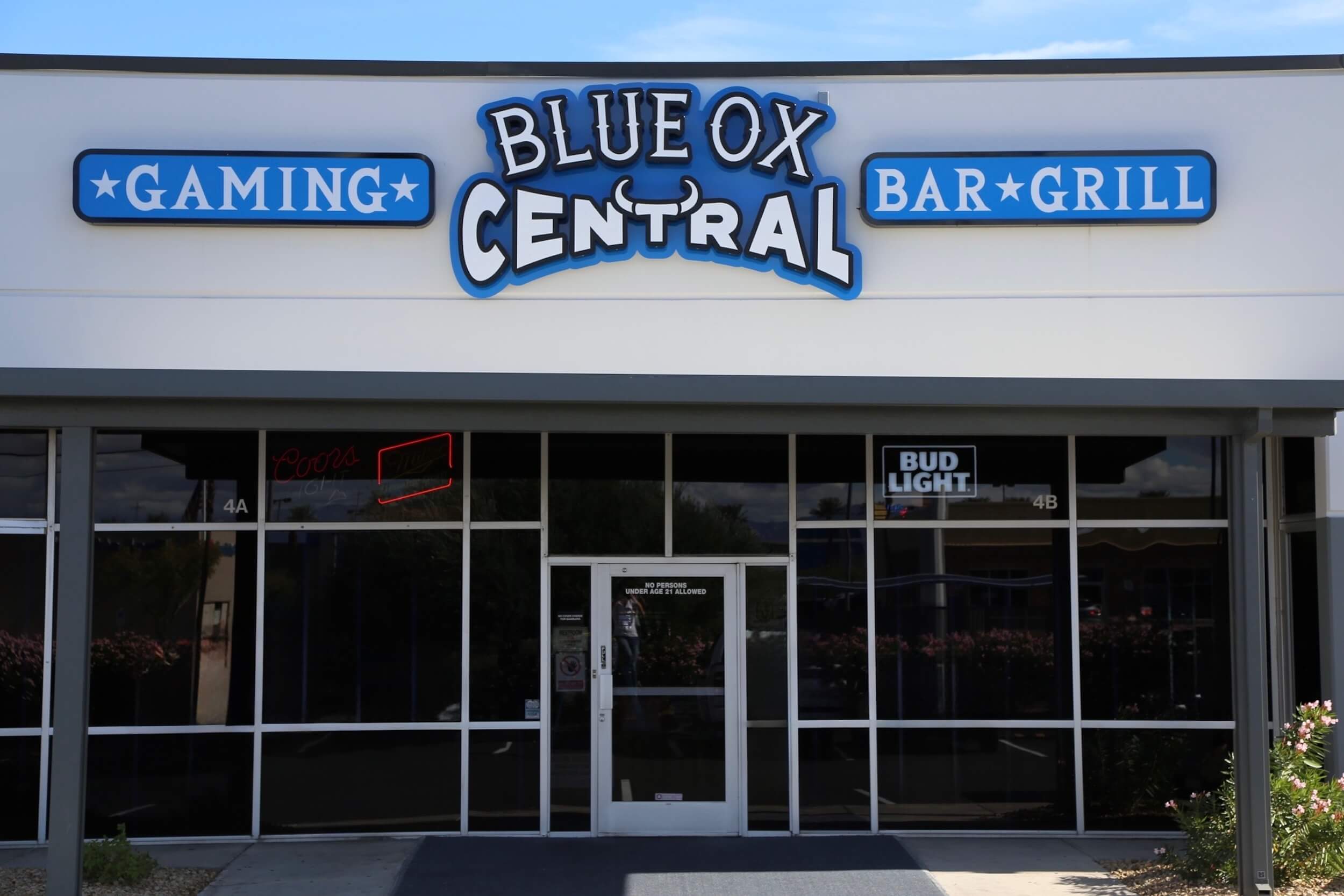 About Blue Ox Central | Family-Owned Las Vegas Gaming Bar & Grill